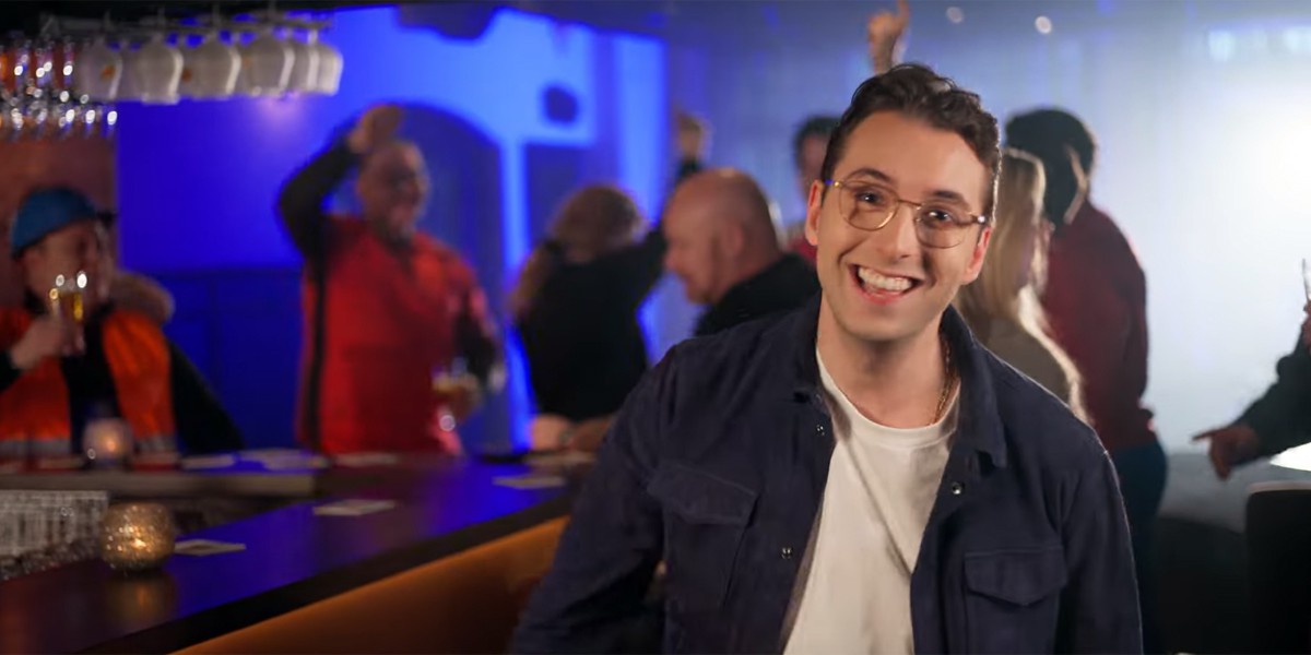 TV Oranje - Chris Bauer heeft deze week de Oranje Kroon